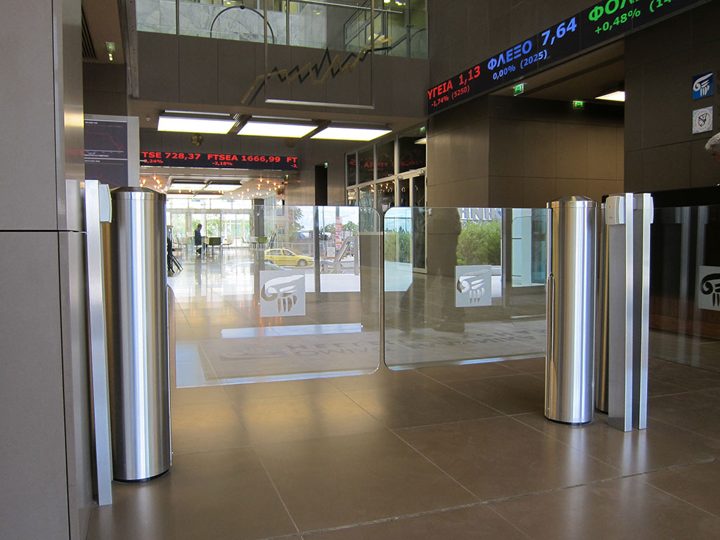 Glass turnstile